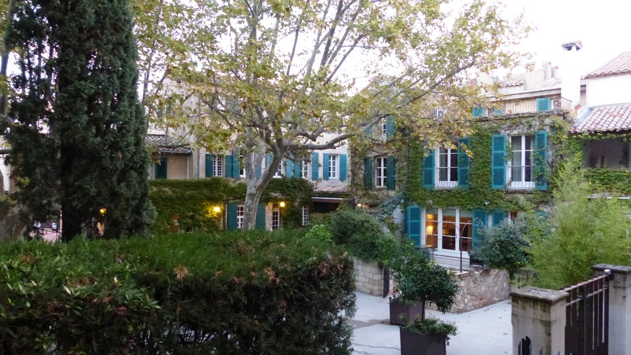 Hotel Le Prieure (Villeneuve les Avignon) • HolidayCheck (Languedoc ...