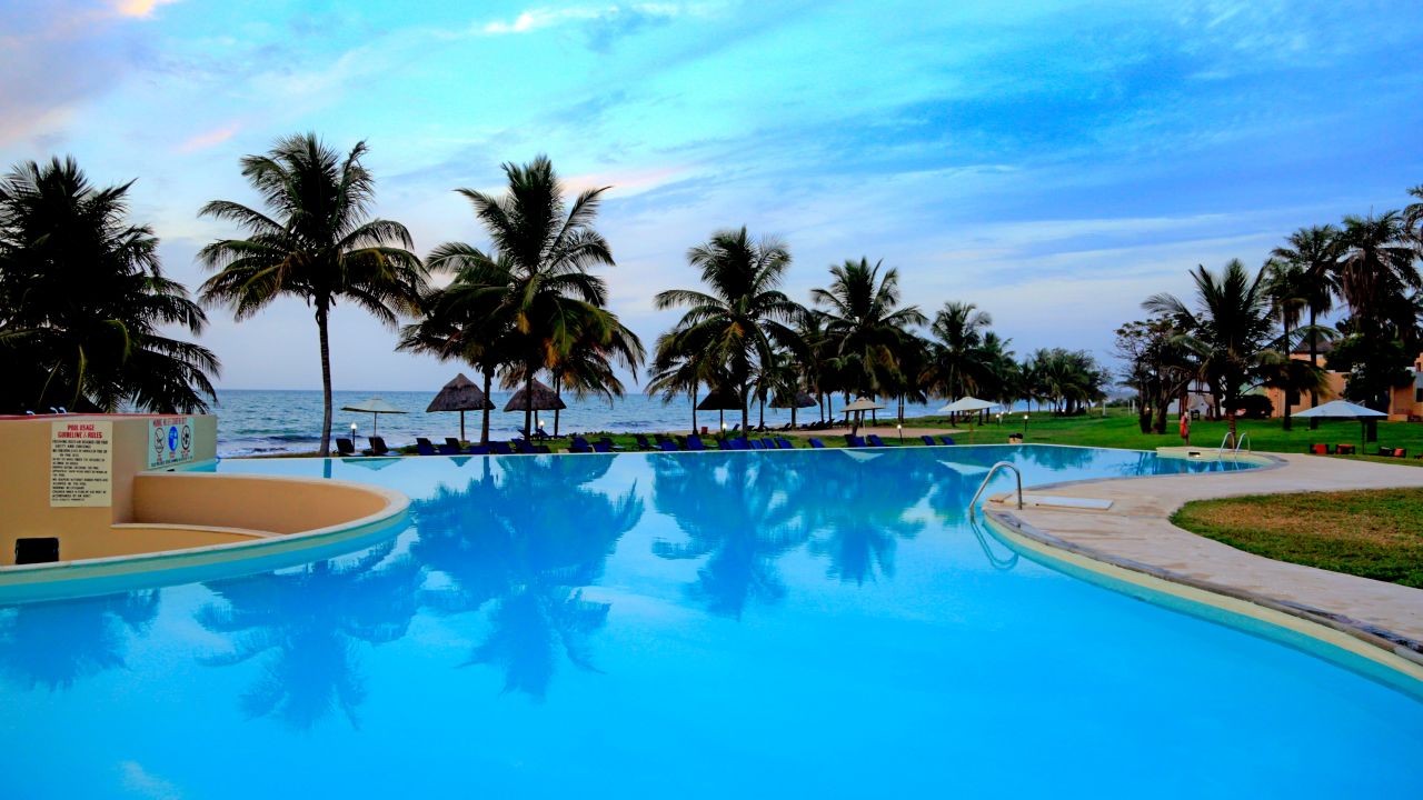 LABRANDA Coral Beach Resort (Brufut) • HolidayCheck (West Coast Region ...