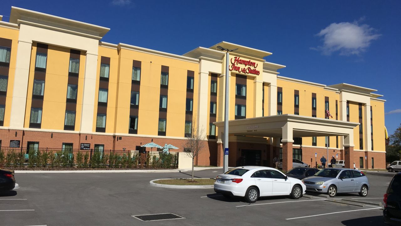 Hampton Inn & Suites Tampa Busch Gardens Area (Tampa) • HolidayCheck ...
