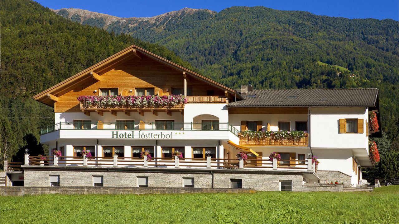 Hotel Föstlerhof (Uttenheim) • HolidayCheck (Südtirol | Italien)