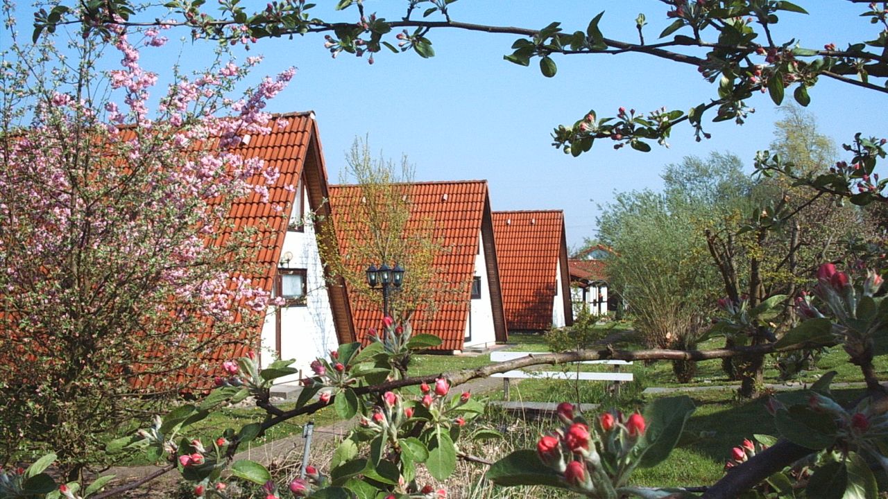 Feriendorf Altes Land (Hollern-Twielenfleth) • HolidayCheck ...