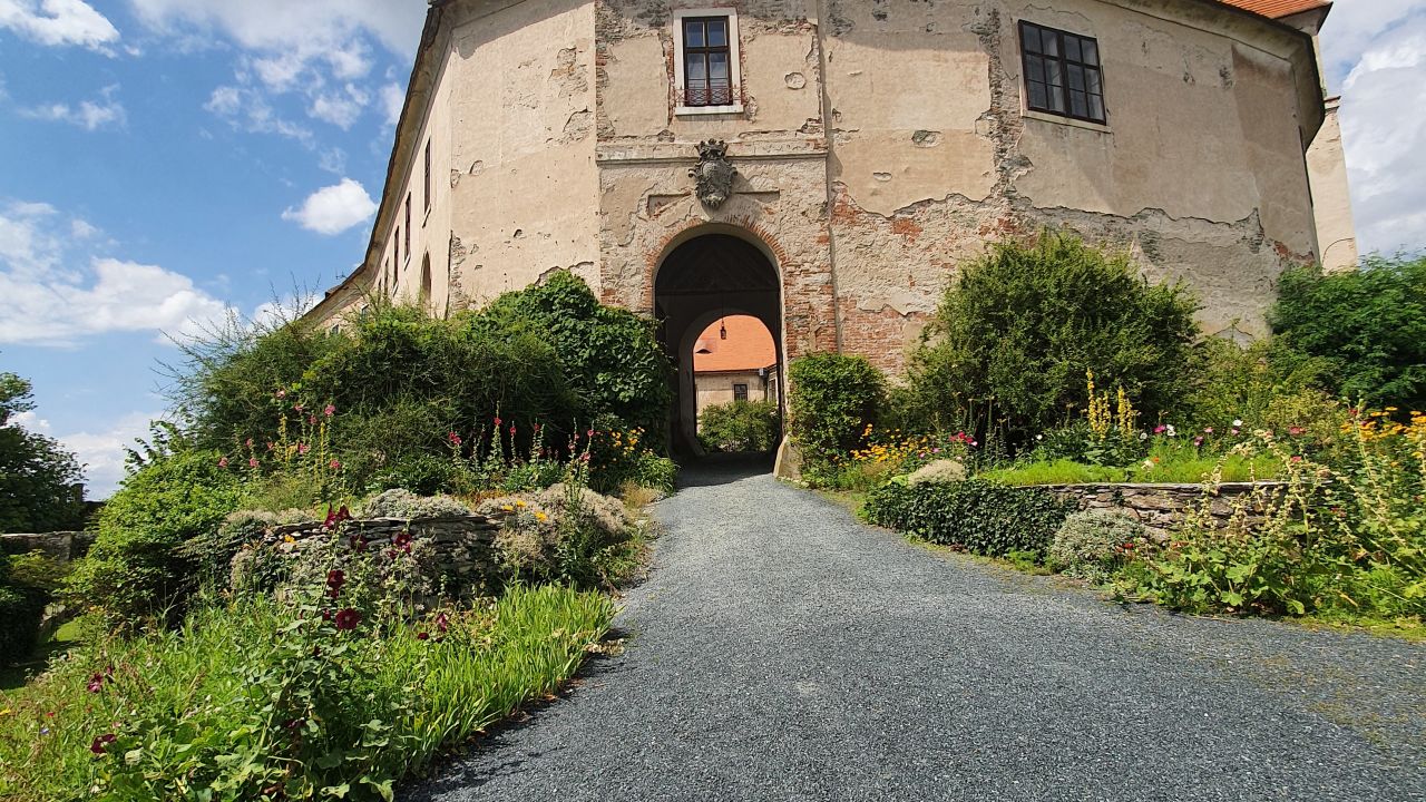 Hotel Burg Bernstein (Bernstein) • HolidayCheck (Burgenland | Österreich)