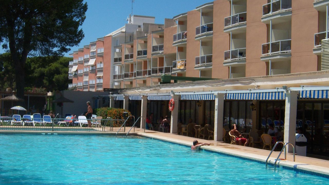 Globales Playa Santa Ponsa (Santa Ponça / Santa Ponsa) • HolidayCheck ...