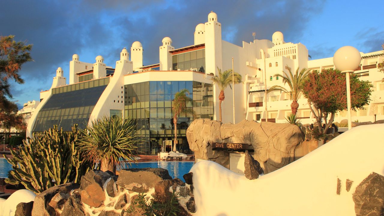 H10 Timanfaya Palace - Adults only (Playa Blanca) • HolidayCheck ...