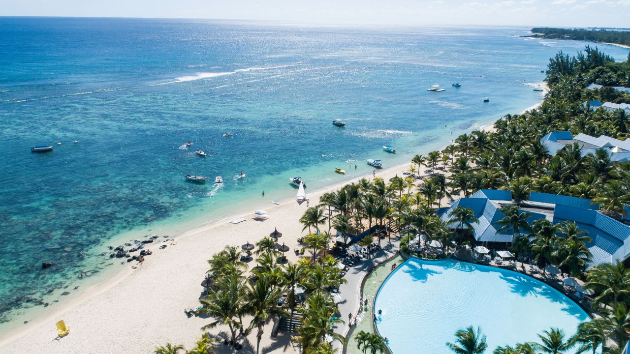 Victoria Beachcomber Resort & Spa (Pointe aux Piments) • HolidayCheck ...