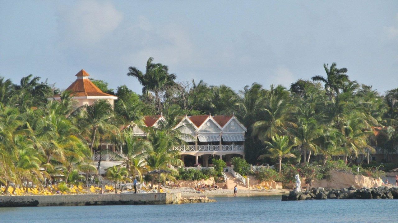 Coco Reef Resort & Spa (Crown Point) • HolidayCheck (Trinidad & Tobago ...