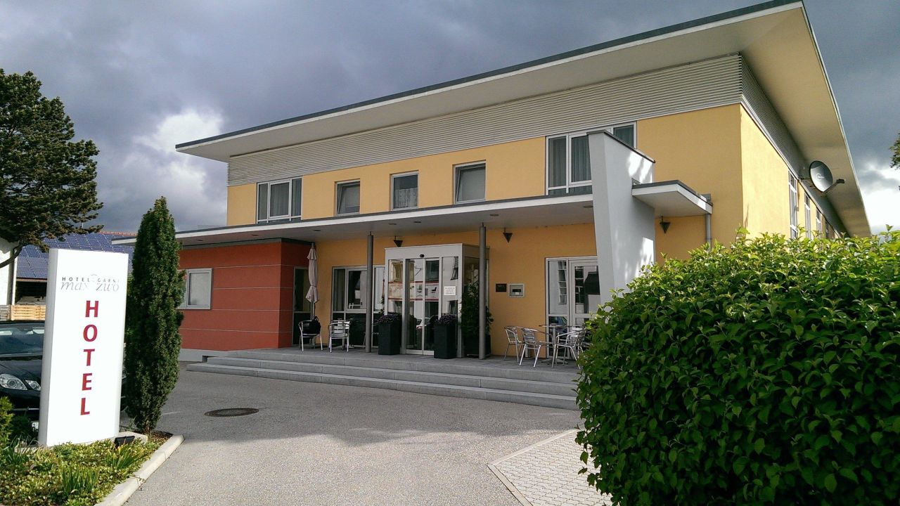 Hotel Garni Max Zwo (Dingolfing) • HolidayCheck (Bayern | Deutschland)