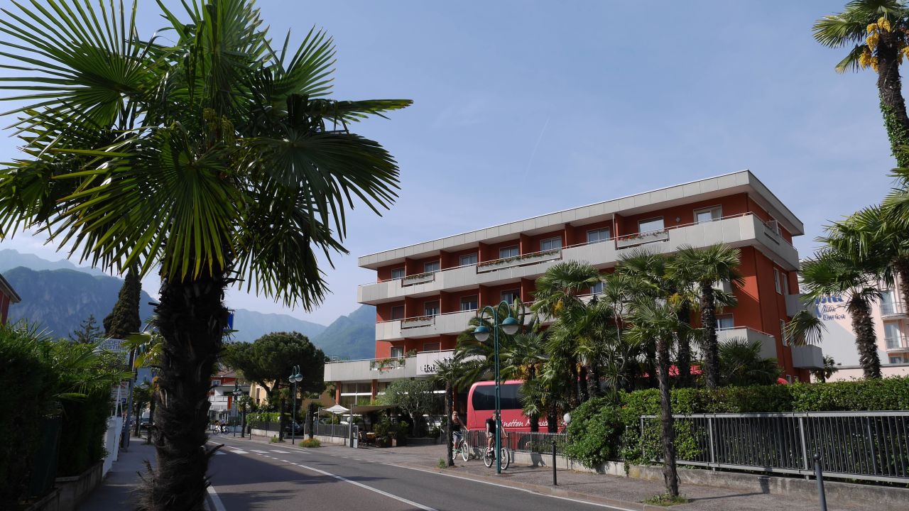 Hotel Riviera (Riva del Garda) • HolidayCheck (Trentino | Italien)
