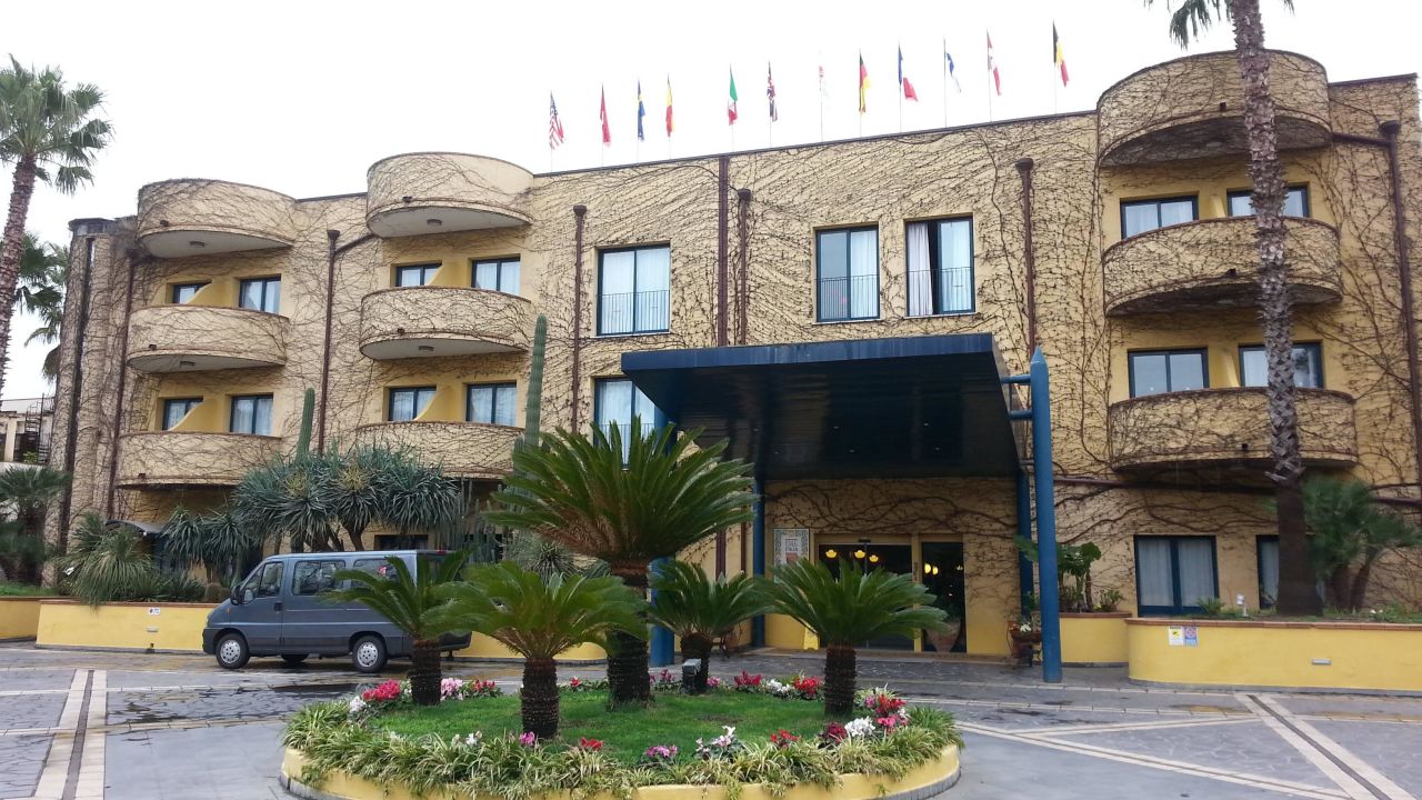 Hotel Caesar Palace (Giardini Naxos) • HolidayCheck (Sizilien | Italien)