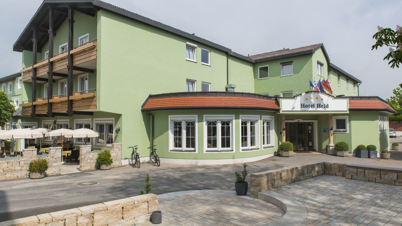 Hotel And Gasthof Richard Held Regensburg • Holidaycheck Bayern Deutschland