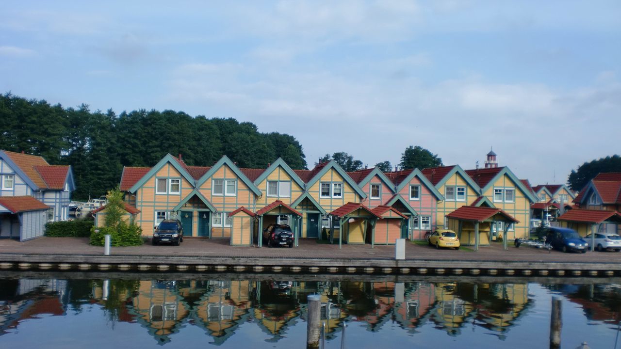 Ferienhaus Hafendorf Rheinsberg (Rheinsberg) • HolidayCheck ...