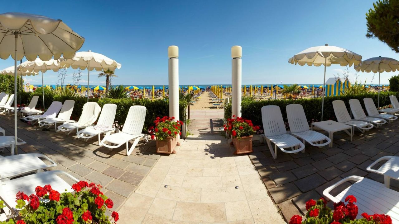 TERMINI Beach Hotel & Suites (Jesolo) • HolidayCheck (Venetien | Italien)