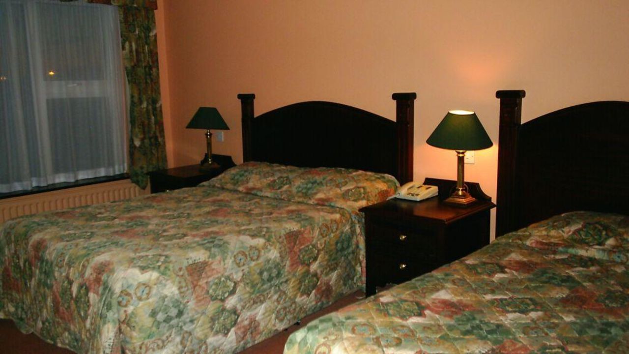 Devon Inn Hotel (Abbeyfeale) • HolidayCheck (Munster | Irland)