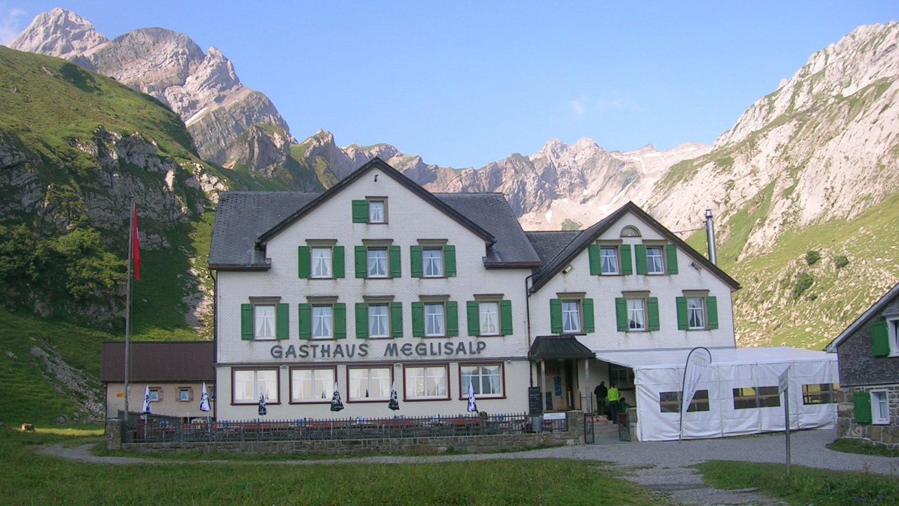 Berggasthaus Meglisalp (Wasserauen) • HolidayCheck (Kanton Appenzell ...