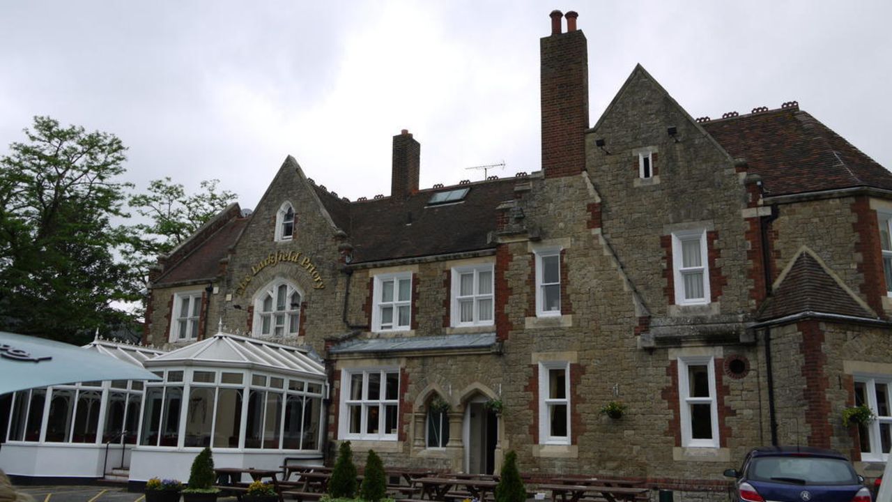 Hotel Larkfield Priory (West Malling) • HolidayCheck (South East ...
