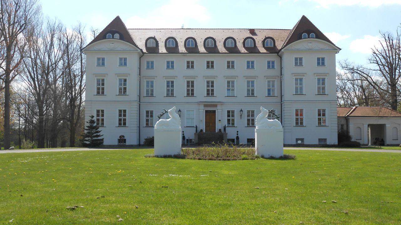 Hotel Schloß Wedendorf (Wedendorf) • HolidayCheck (Mecklenburg ...