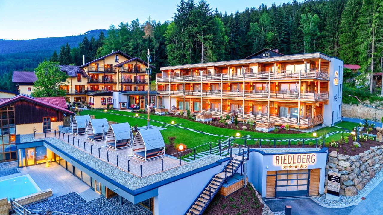 Sport & Ferienhotel Riedlberg (Drachselsried) • HolidayCheck (Bayern ...