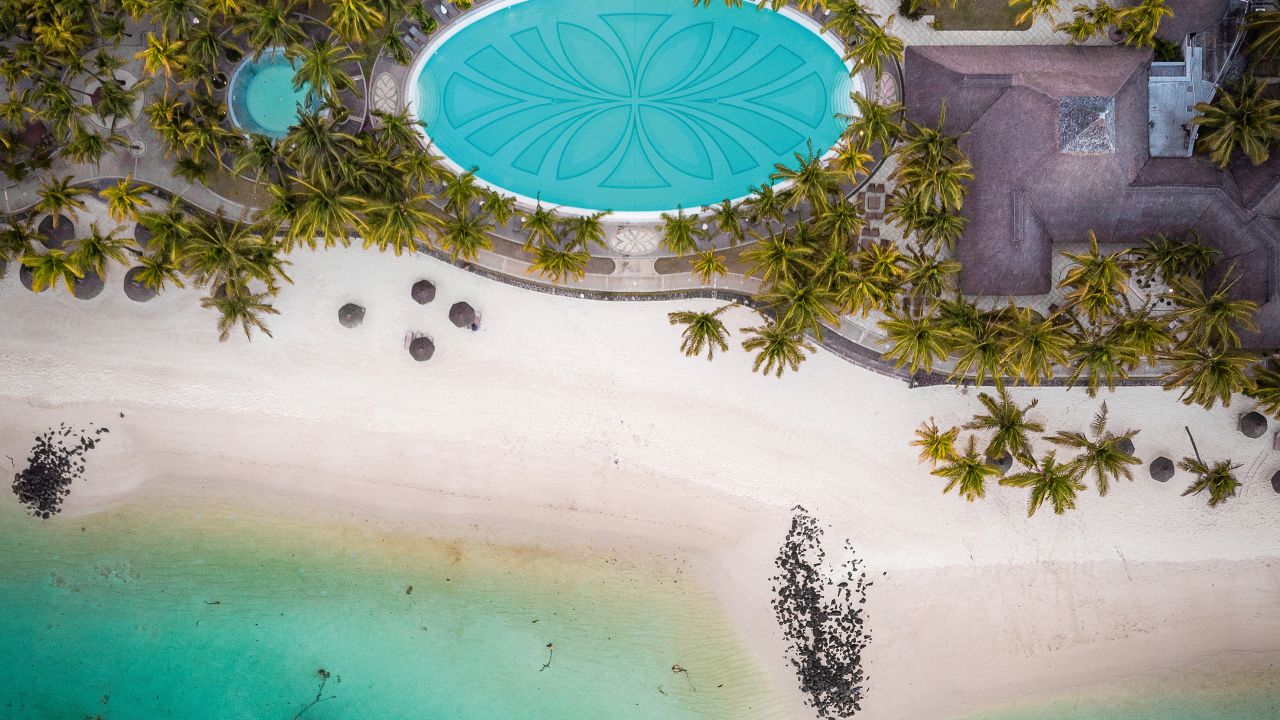 Paradis Beachcomber Golf Resort & Spa (Le Morne) • HolidayCheck ...