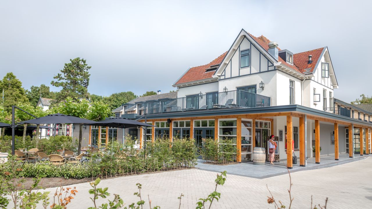 Badhotel Renesse (Schouwen-Duiveland) • HolidayCheck (Seeland ...