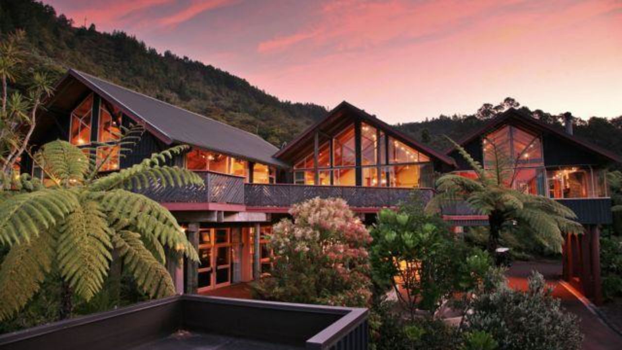 Hotel Grand Mercure Puka Park Resort (Pauanui) • HolidayCheck ...