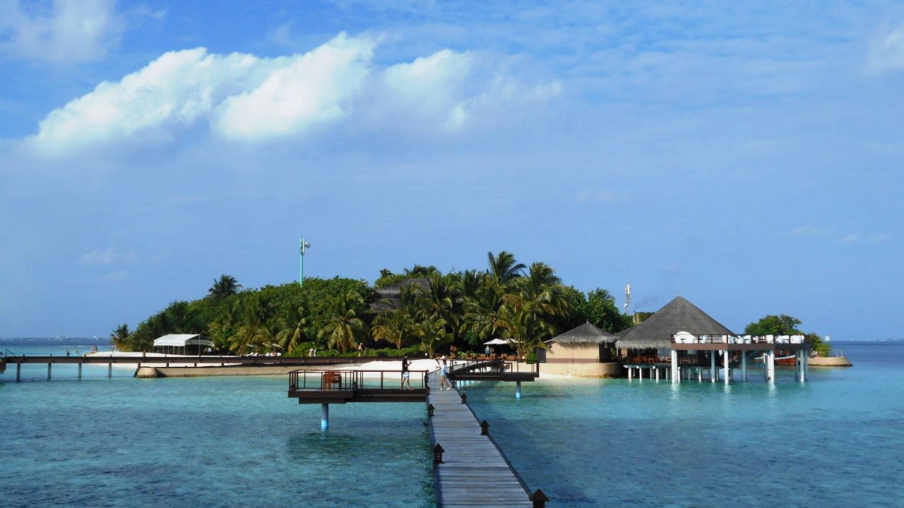 Adaaran Prestige Vadoo (Vadhoo Island) • HolidayCheck (Kaafu Atoll ...