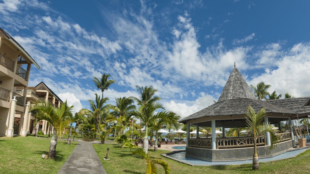 Jalsa Beach Hotel & Spa (Poste Lafayette) • HolidayCheck (Mauritius ...