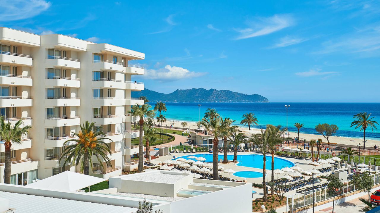Hipotels Mercedes (Cala Millor) • HolidayCheck (Mallorca | Spanien)