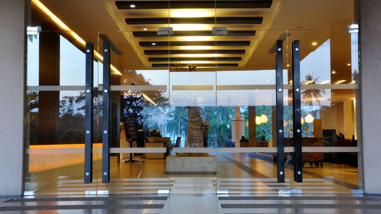 Hotel Pegasus Reef in Wattala • HolidayCheck | Sri Lanka Westküste Sri ...