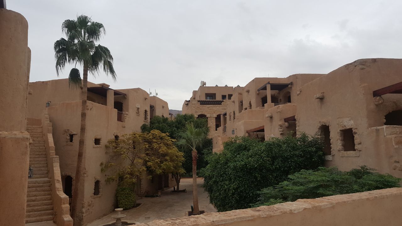 Mövenpick Resort & Spa Dead Sea (Sowayma) • HolidayCheck (Madaba ...