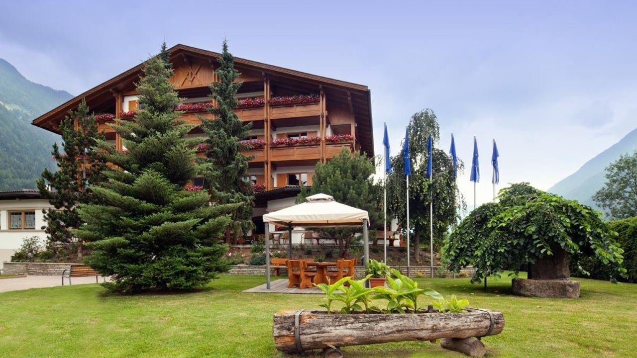Hotel Uttenheimer Hof (Uttenheim) • HolidayCheck (Südtirol | Italien)