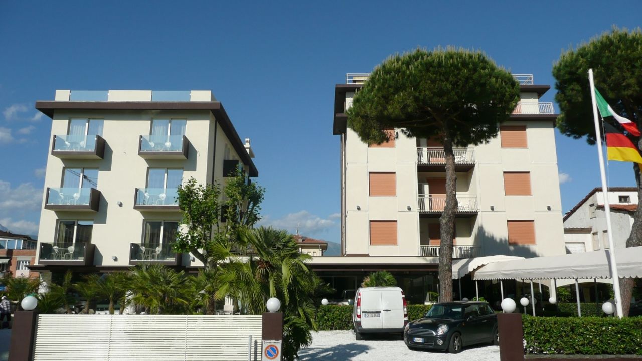 Hotel Pineta Mare (Lido di Camaiore) • HolidayCheck (Toskana | Italien)