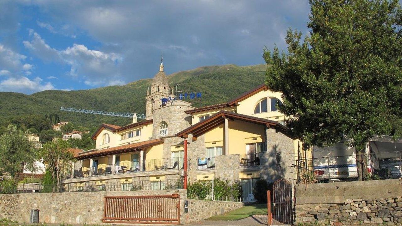 Hotel Lumin in Cremia • HolidayCheck | Lombardei Italien