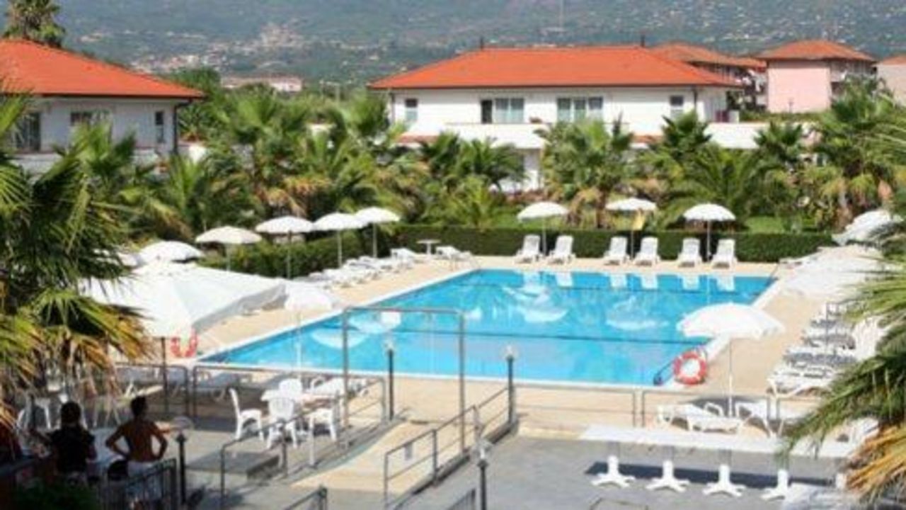 Kings House Hotel Resort (Fondachello di Mascali) • HolidayCheck ...