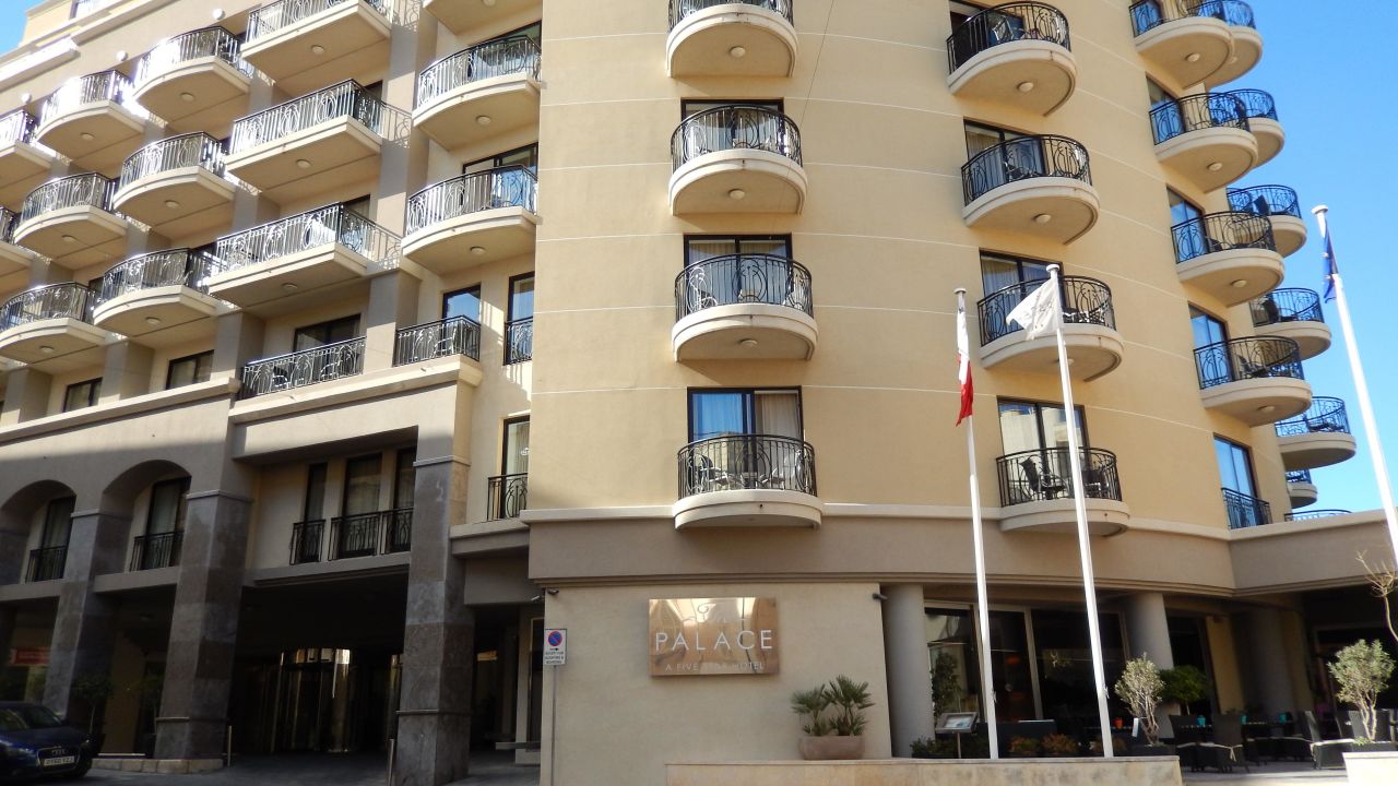 AX The Palace (Sliema) • HolidayCheck (Majjistral | Malta)