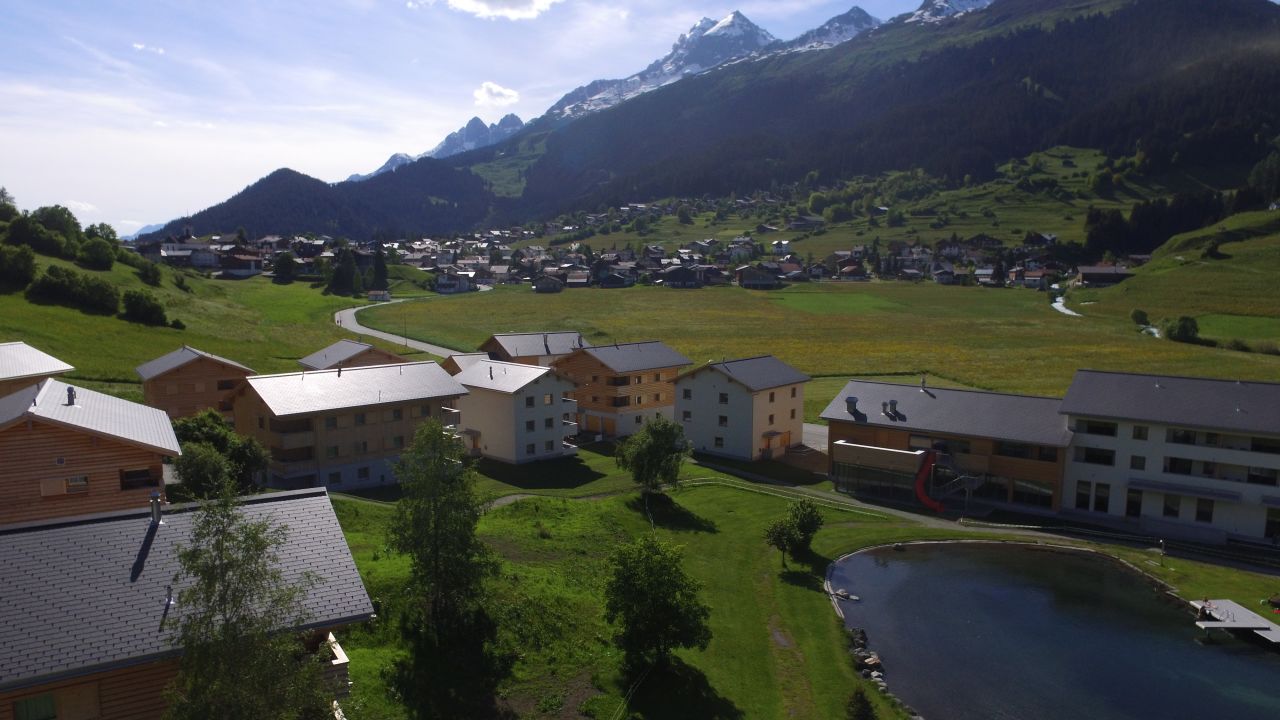 Pradas Resort Brigels (Breil/Brigels) • HolidayCheck (Kanton Graubünden ...