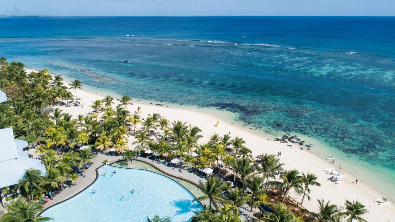 Victoria Beachcomber Resort & Spa (Pointe aux Piments) • HolidayCheck ...