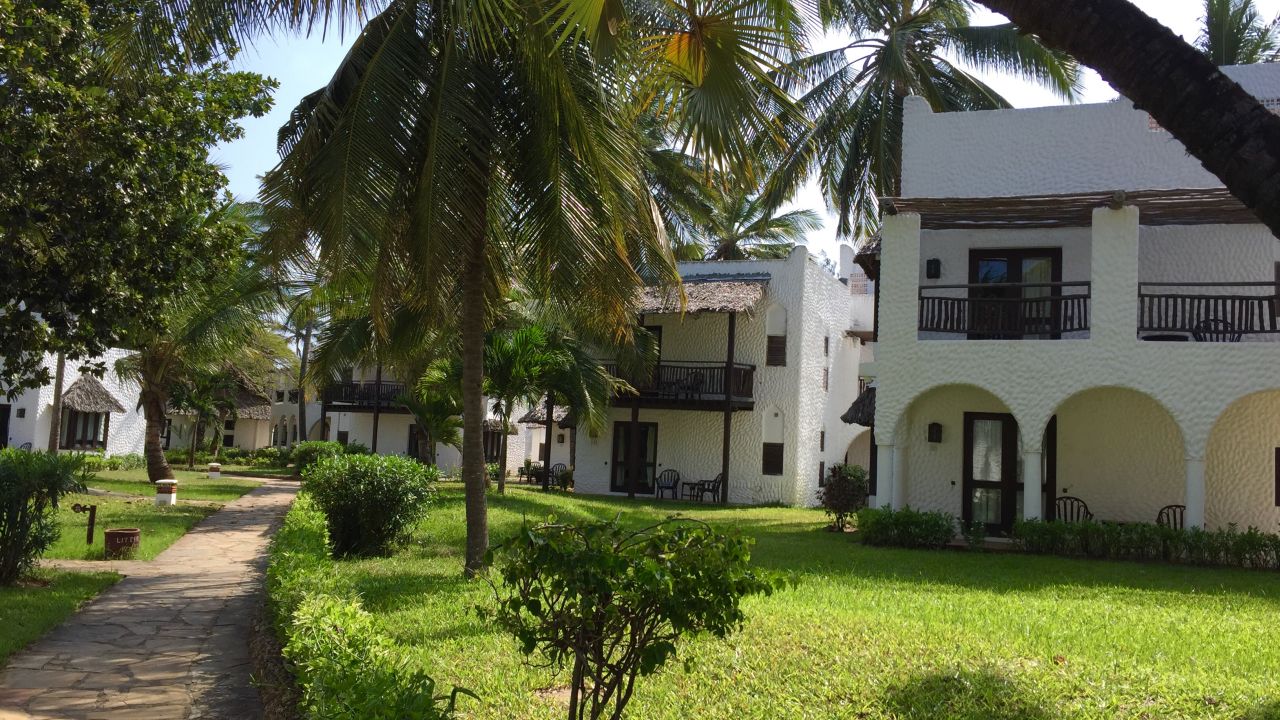 Hotel Jacaranda Indian Ocean Beach Resort (Diani Beach) • HolidayCheck ...