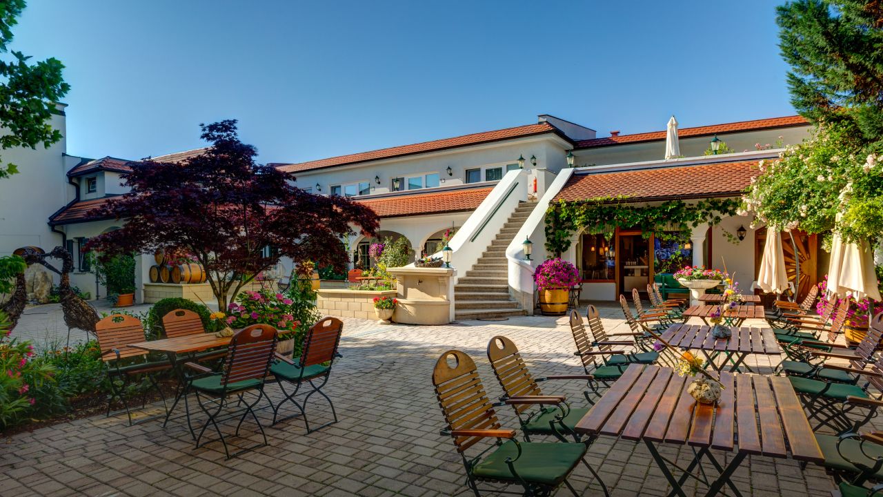 Winzerhof Schindler (Mörbisch am See) • HolidayCheck (Burgenland ...