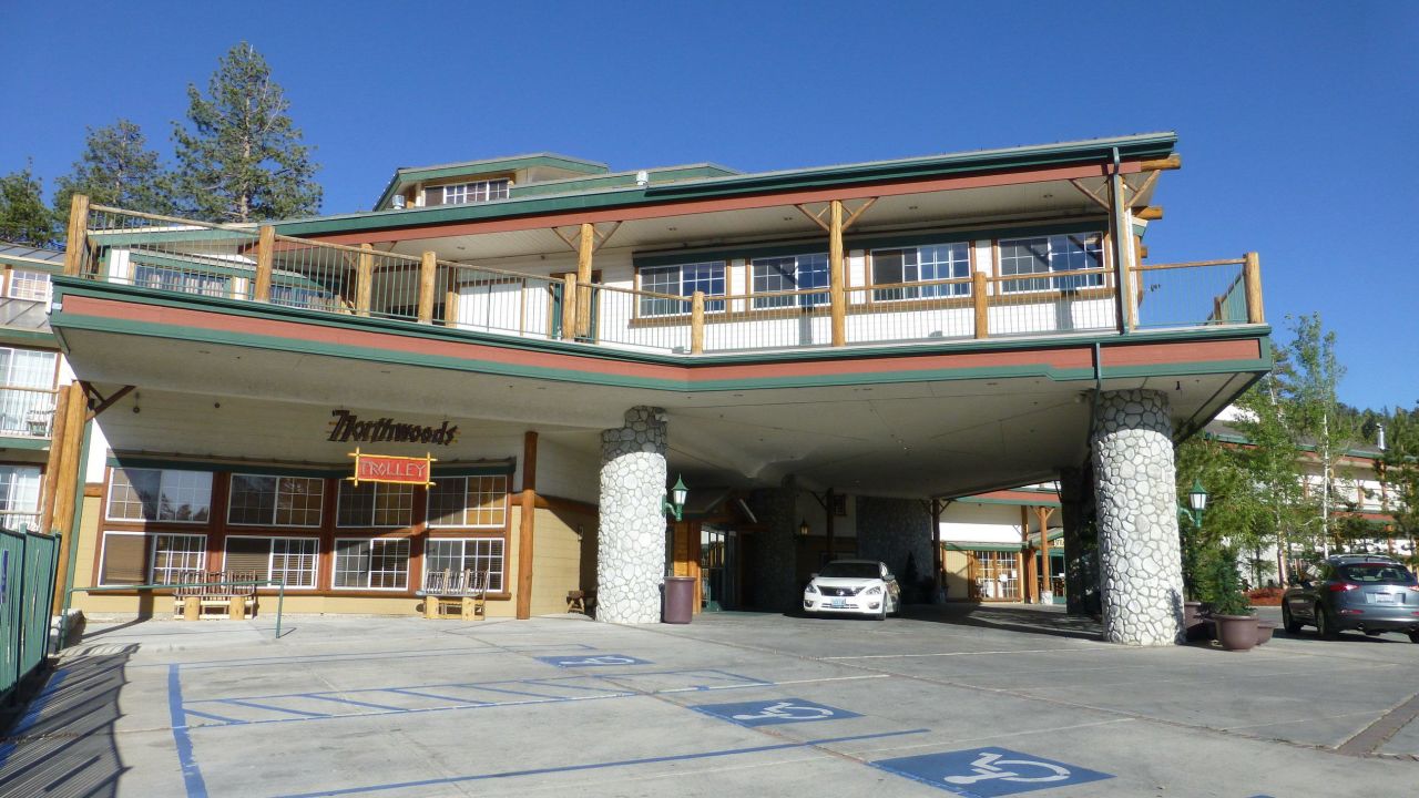 Holiday Inn Resort The Lodge at Big Bear Lake (Big Bear Lake ...