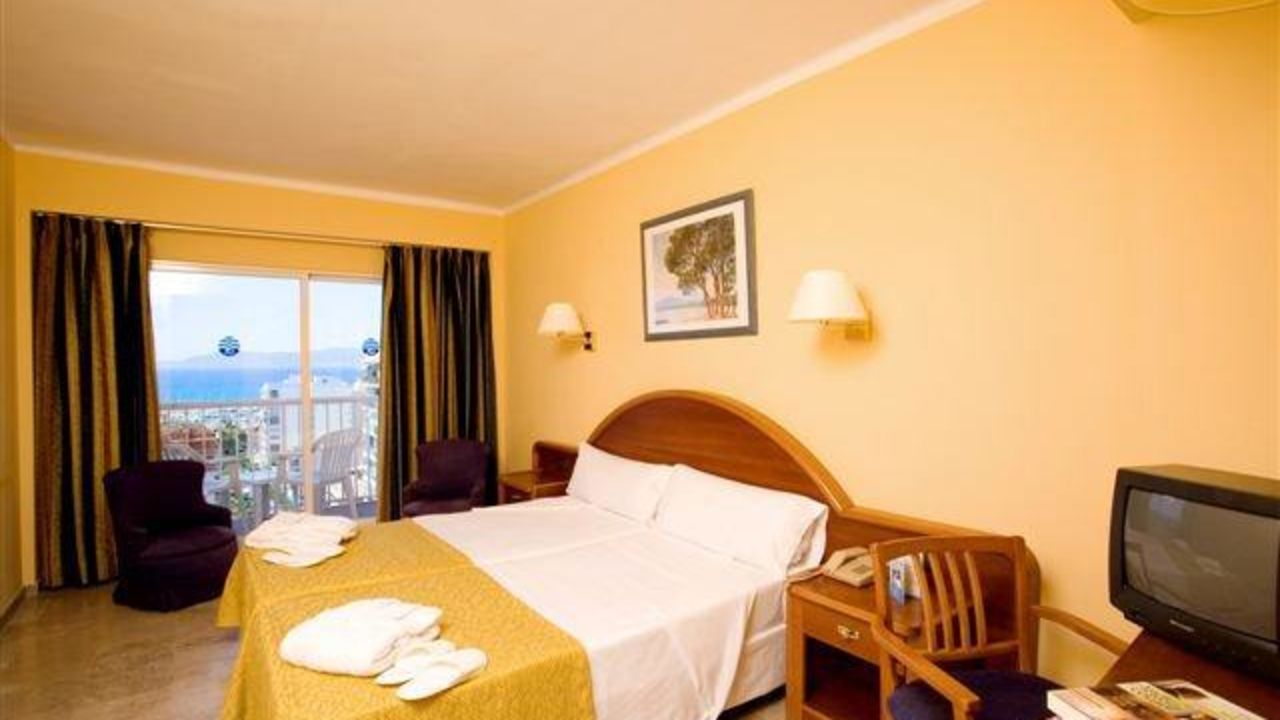 Hotel Torre Azul & Spa - Adults only in El Arenal / S'Arenal ...