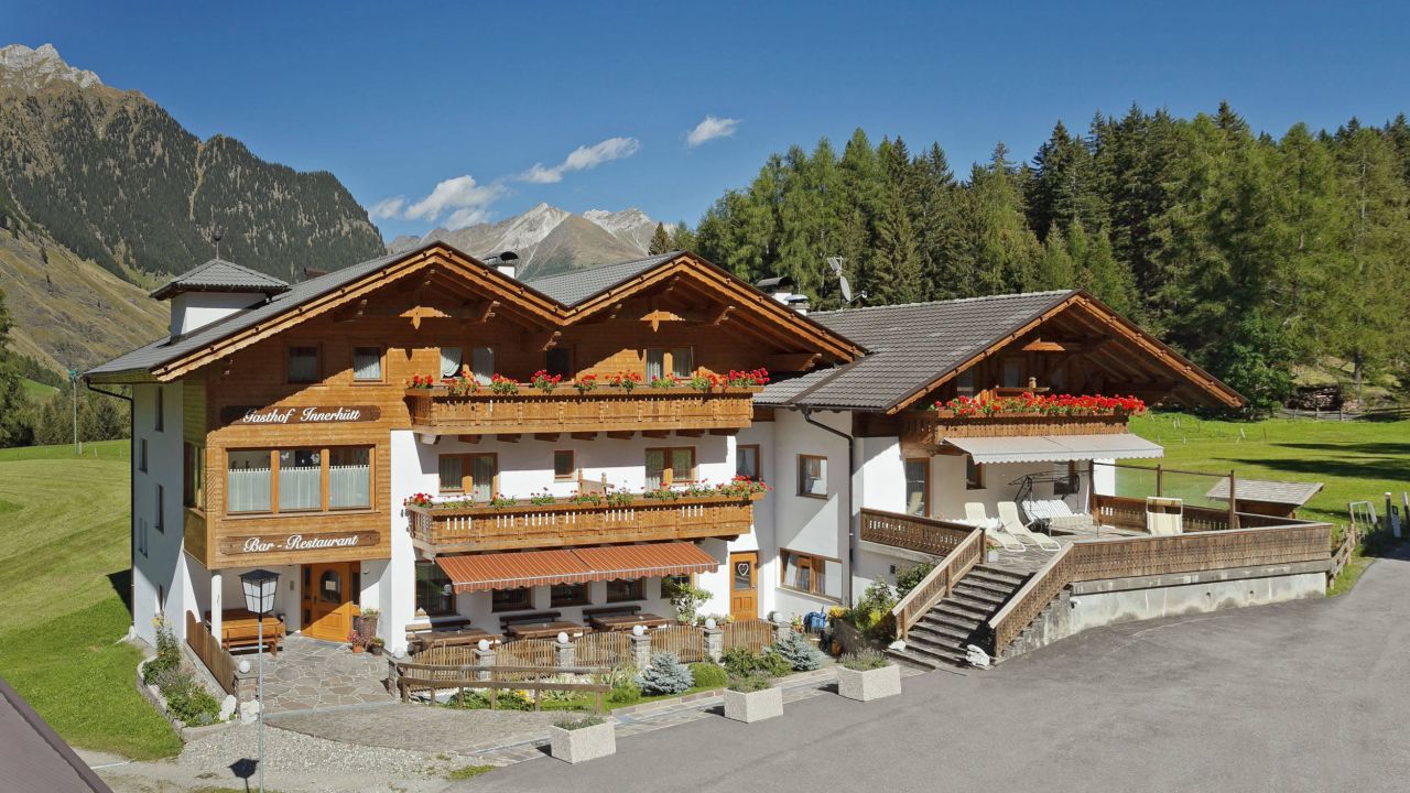 Gasthof Innerhütt (Moso in Passiria / Moos in Passeier) • HolidayCheck ...