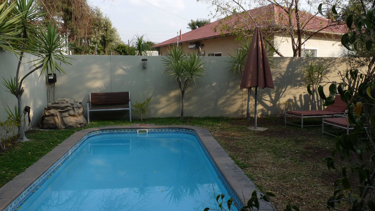 The Elegant Guesthouse in Windhoek • HolidayCheck | Namibia Namibia