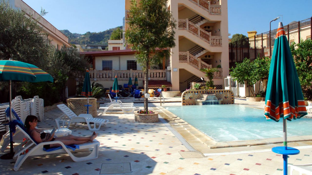 Hotel Terme Acqua Grazia (Ali Terme) • HolidayCheck (Sizilien | Italien)