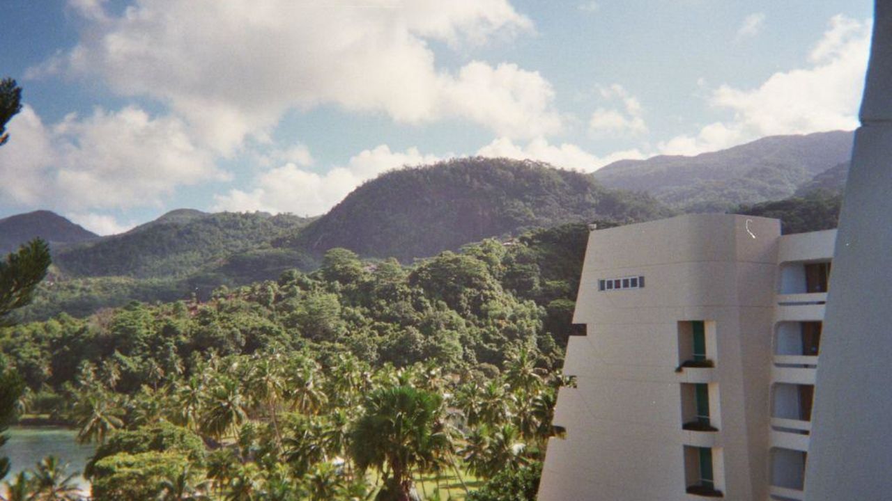 Hotel Berjaya Mahe Beach Resort in Port Glaud • HolidayCheck | Mahe ...