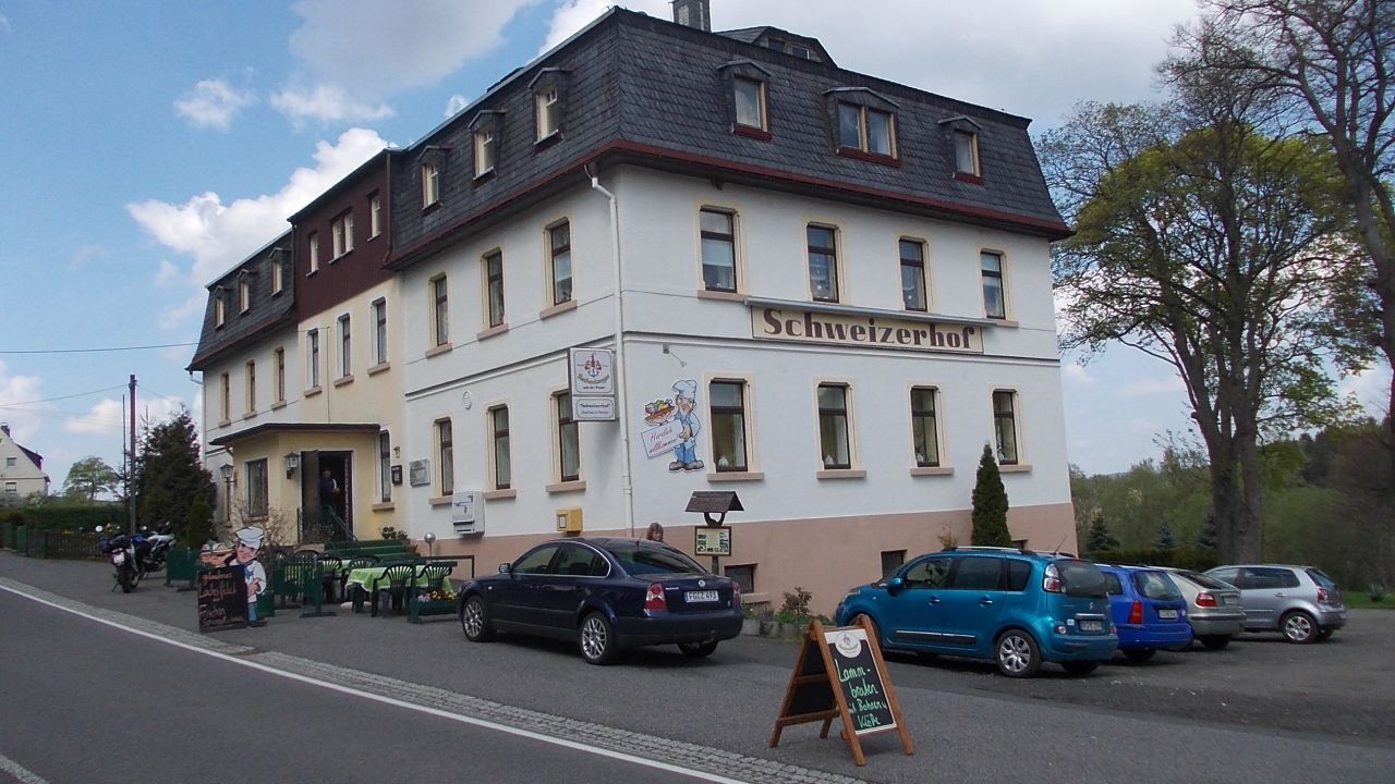 Gasthaus & Pension Schweizerhof (Rechenberg-Bienenmühle) • HolidayCheck ...