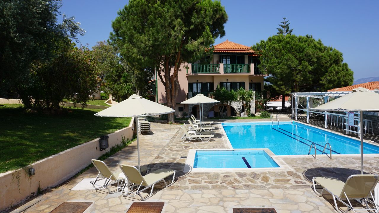 Hotel Ledra Samos (Kambos Marathokambos / Votsalakia) • HolidayCheck ...