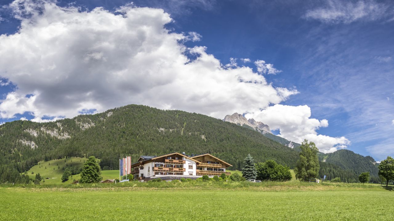 Hotel Schörhof (Saalfelden am Steinernen Meer) • HolidayCheck ...