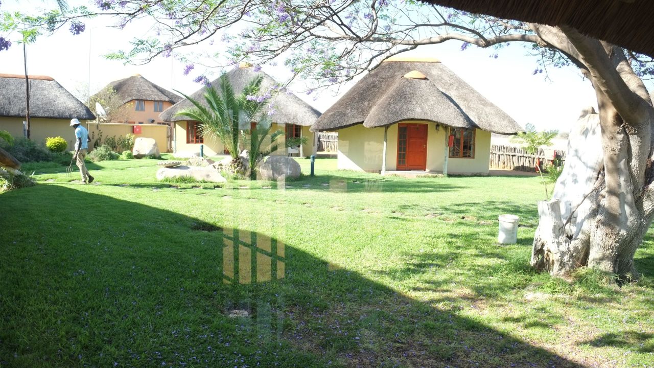 Hotel Frans Indongo Lodge (Otjiwarongo) • HolidayCheck (Otjozondjupa ...