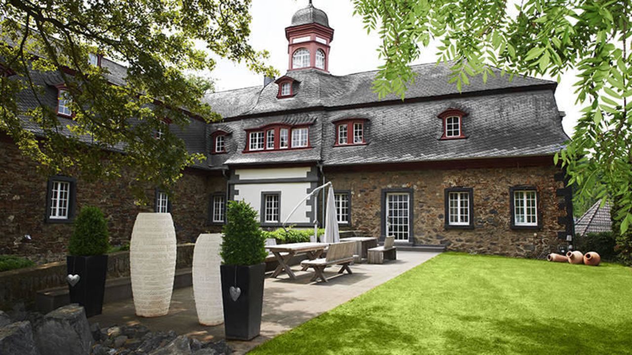 Hotel Schloss Burgbrohl (Burgbrohl) • HolidayCheck (Rheinland-Pfalz ...