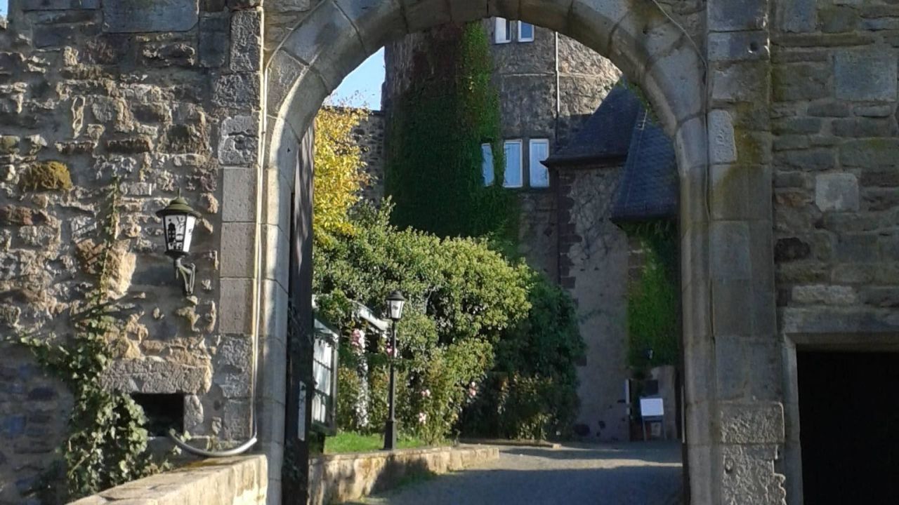 Hotel Dornröschenschloss Sababurg (Hofgeismar) • HolidayCheck (Hessen ...